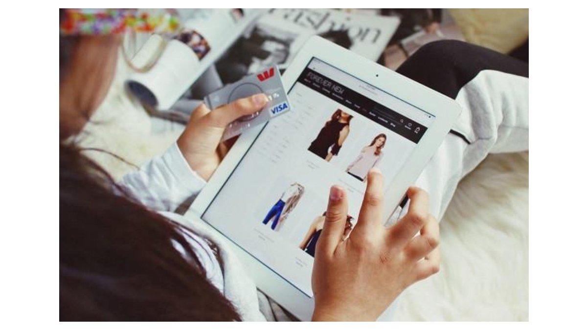 Wajib Tahu, Ini 5 Tips Belanja Fashion Online agar Tidak Salah Ukuran ...