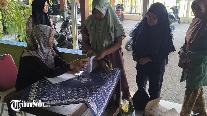 Warga Jogonalan Klaten Keluhkan Minyakita Bau, Picu Mual dan Pusing ...