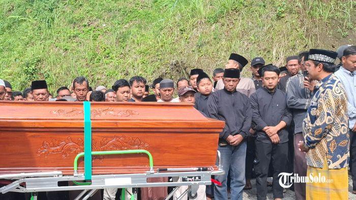 Duka Anak Pensiunan Guru SD yang Tewas Misterius di Karanganyar ...