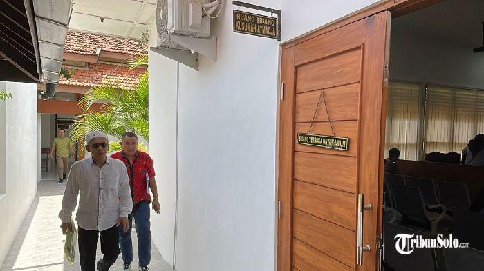 Tak Terima Vonis PN Sukohajo, Zaenal Mustofa : Sarat Kriminalisasi Faktor Gugatan Ijazah Jokowi ...