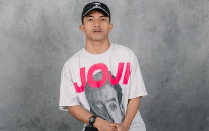 Sosok Faris Adam, Penyanyi Lagu Stecu Stecu yang Viral di TikTok - Tribunsolo.com