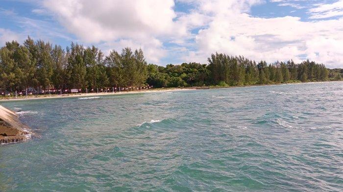 Punya Pasir Putih Eksotik, Begini Keindahan Pulau Fani Raja Ampat ...