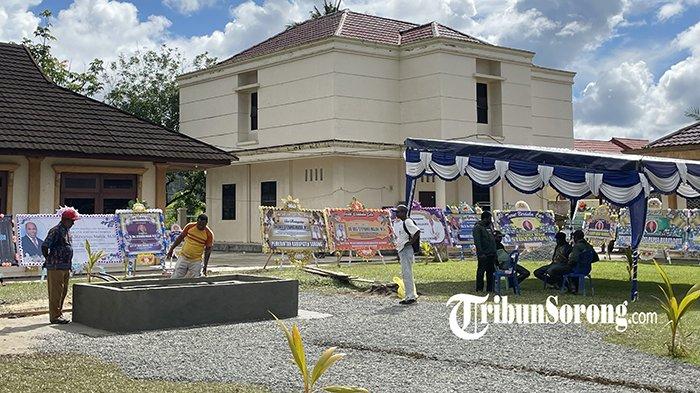 Tempat Peristirahatan Terakhir Stepanus Malak Disiapkan, Pemakaman Digelar Besok Usai Ibadah ...