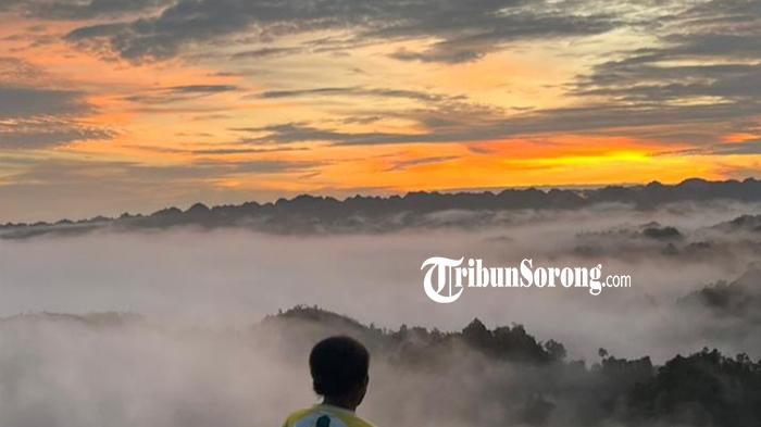 "Puncak Jerwok" Surga Sunrise Baru di Tanah 1001 Sungai Sorong Selatan - Tribunsorong.com