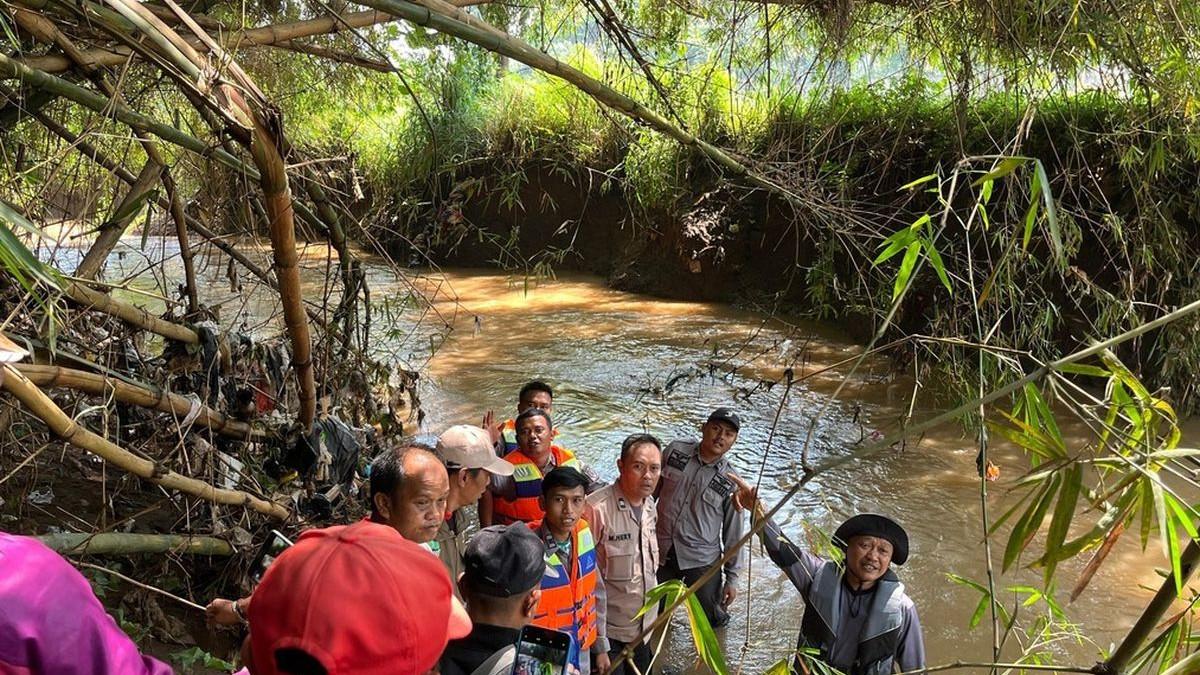 Kronologi Satpam Tewas Selamatkan Siswi di Sungai Cibanjaran, Sempat ...