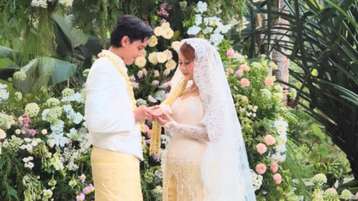 Foto Pernikahan Nadin Amizah dan Faishal Tanjung, Akad Digelar Outdoor, Maharnya Ada Emas 28,4 ...