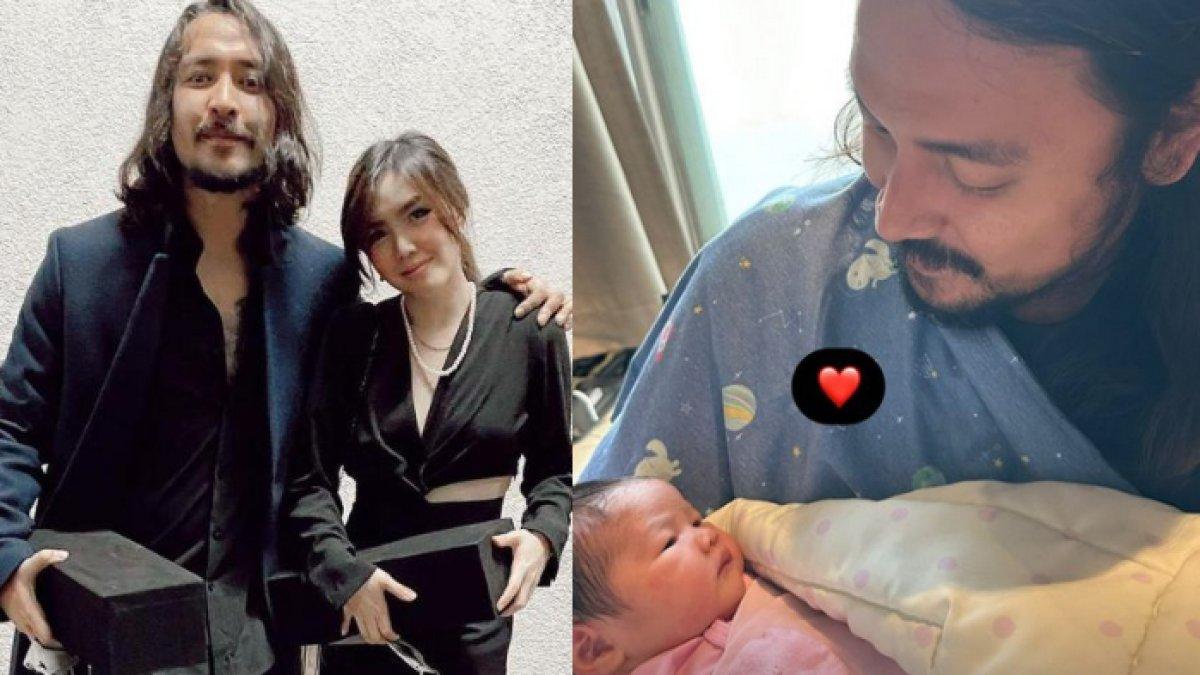 Dikaruniai Anak Pertama di Hari Ulang Tahun yang ke-40, Ello Dewa 19 ...