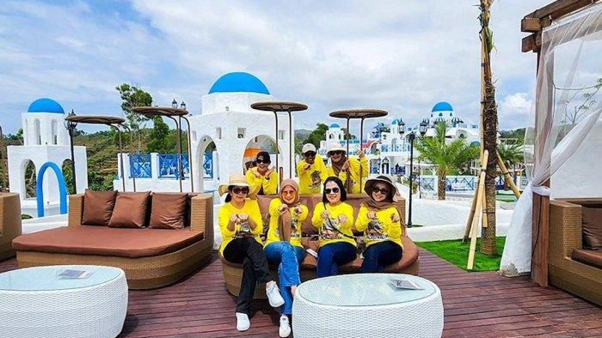Mau Liburan dengan View Laut Selatan? Cek Harga Tiket Jungwok Blue ...
