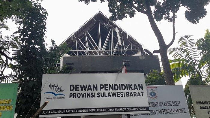 Ring Balk Kantor Sementara Pengadilan Tinggi Sulbar Rusak Akibat Angin ...