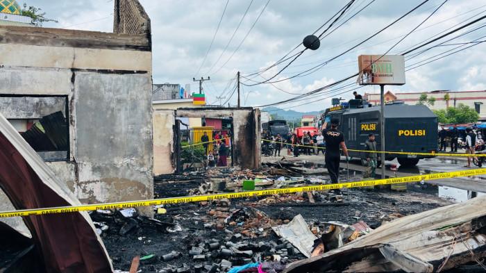 1 Water Cannon dan 30 Anggota Brimob Diterjunkan Bantu Padamkan Api ...