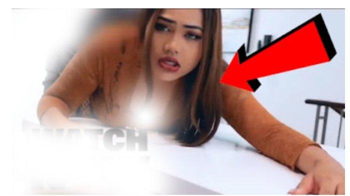 TERUNGKAP Sosok Pemeran Video Viral Kebaya Coklat, Percakapan Pakai Bahasa Melayu, Adegan di ...