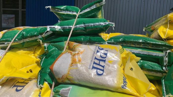 50 Ton Beras SPHP Disalurkan di Baubau Sulawesi Tenggara, Harga Rp62 ...