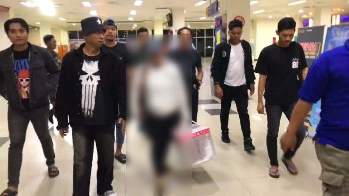 Detik-detik Wanita Tertangkap Punya 500 Gram Sabu di Bandara Haluoleo ...
