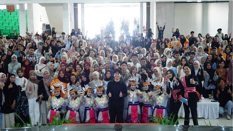 UKM Kewirausahaan UHO Kendari Gelar Seminar Nasional Hadirkan ...
