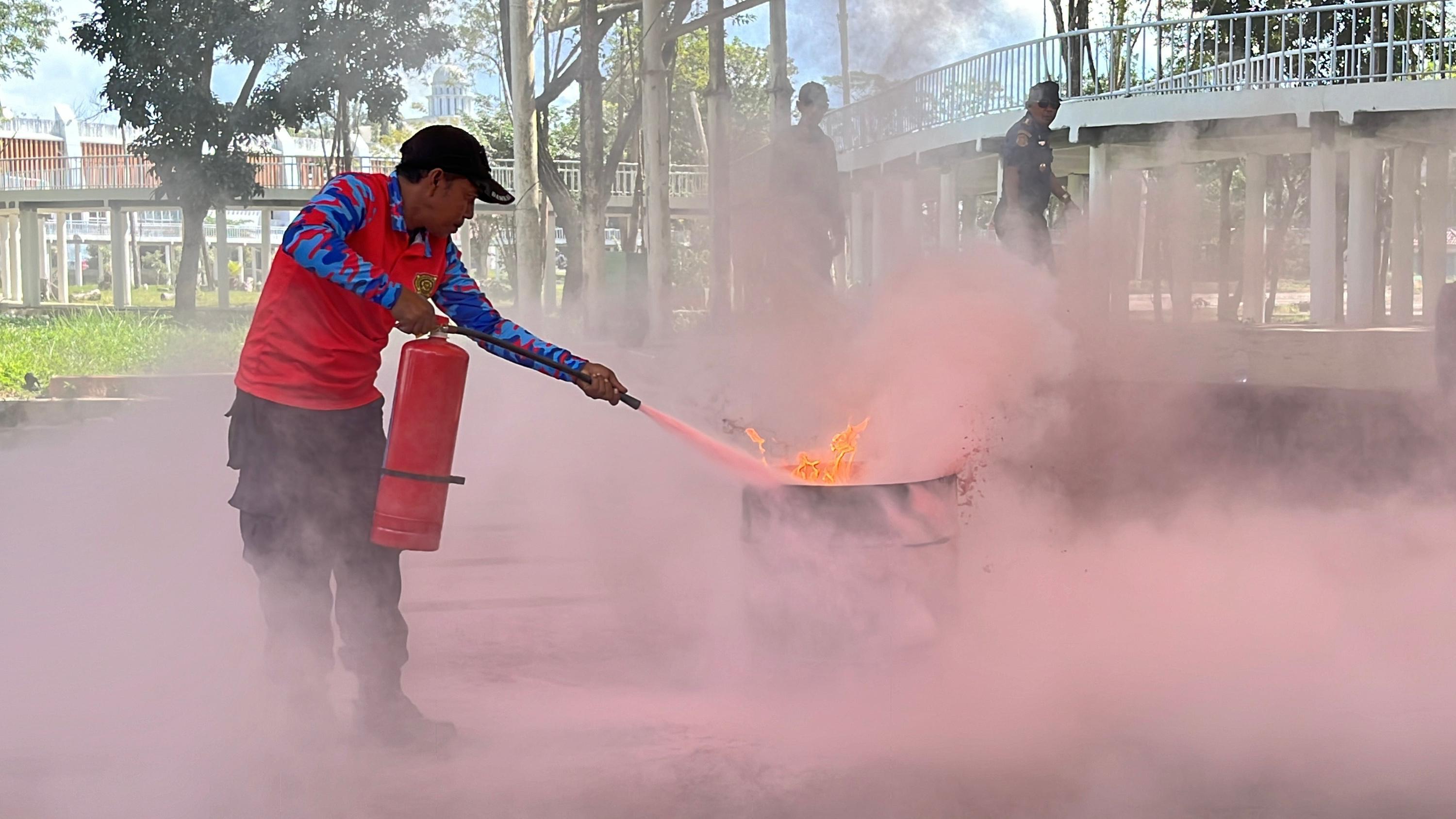 Tiga Cara Padamkan Api, 71 Kasus Kebakaran di Kendari Sulawesi Tenggara ...