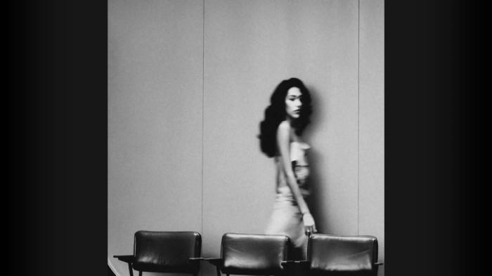 Lirik dan Terjemahan Lagu Man I Need - Olivia Dean, yang Viral di ...