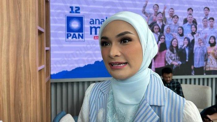 Mengenal Sosok Futri Zulya Savitri Calon Istri Zumi Zola Akan Dinikahi ...