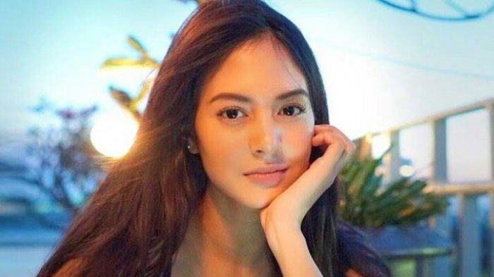 Megan Domani Beri Dukungan untuk Calon Ipar Setelah Buku Broken Strings ...