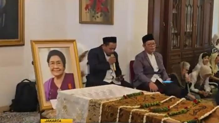 Penyebab Karlinah Djaja Atmadja Istri Wapres ke-4 RI Umar ...