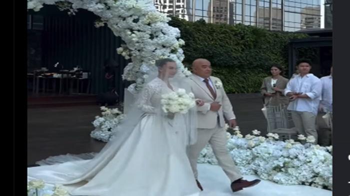 Sosok Ramon Gauna Lugue Ayah Amanda Manopo, Menangis saat Antar Sang ...