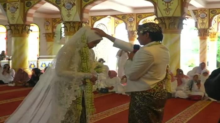 Momen Dio Novandra Tak Kuasa Menangis Saat Bacakan Doa ke Megawati Hangestri Usai Resmi Menikah ...
