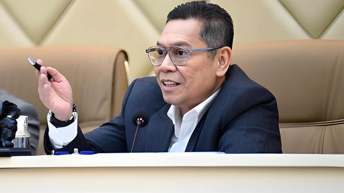 Rekam Jejak Adies Kadir yang Resmi Dilantik Presiden Prabowo Jadi Hakim ...