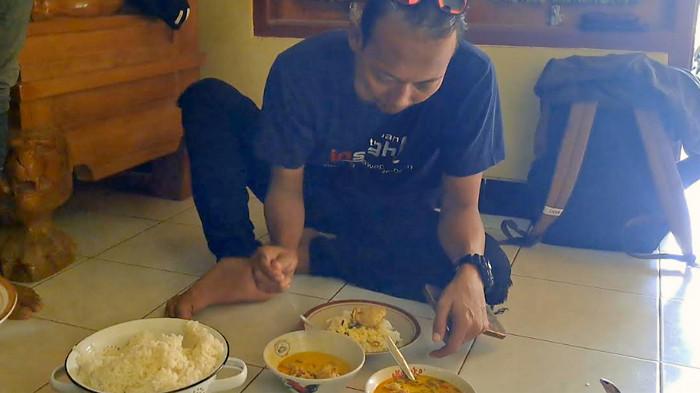 Berburu Kuliner Saat Akhir Pekan di Tuban : Ada Warung Legendaris Bebek Becek Mawot - Surya.co.id