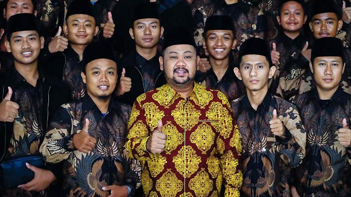 Bupati Gus Yani Berangkatkan 85 Kafilah Gresik Berlaga ke MTQ Jatim XXXI 2025 di Jember - Surya ...