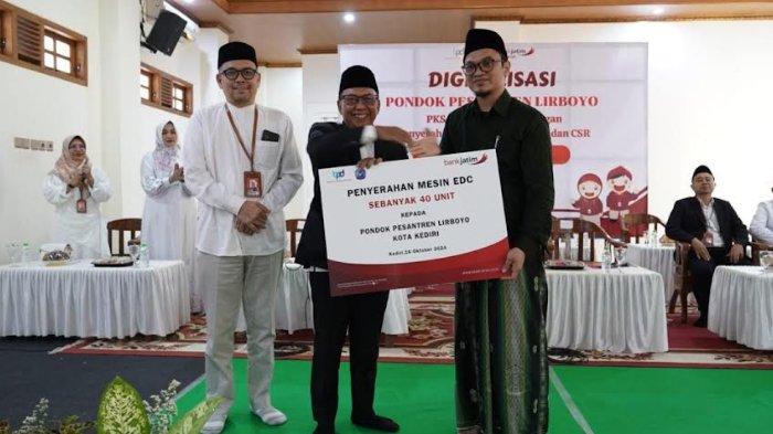 Perkuat Digitalisasi di Pondok Pesantren Lirboyo Kediri, Bank Jatim ...