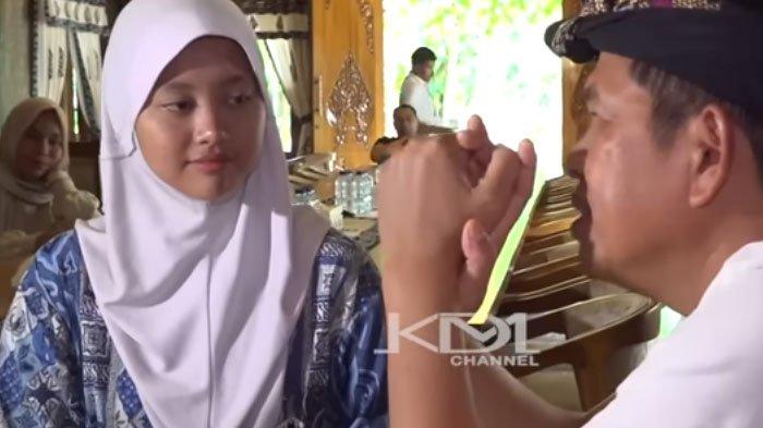 Buntut Hanifah Siswi SMA 7 Cirebon Bongkar Dugaan Pemotongan Dana PIP, Sekolah Terancam Disanksi ...