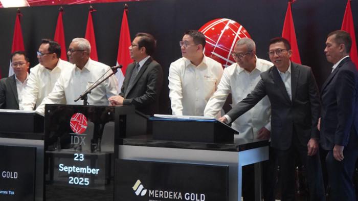 Resmi Tercatat di BEI, PT Merdeka Gold Resources Tbk Himpun Dana Rp4,66 Triliun dari IPO - Surya ...