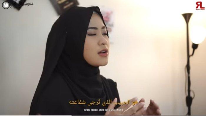 Lirik Sholawat Burdah oleh Ai Khodijah, Tulisan Arab, latin dan Artinya ...