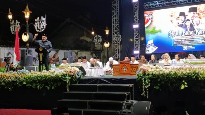 Festival Ambengan Blitar: Ribuan Warga Peringati Haul Bung Karno ke-56 ...