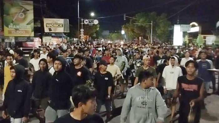 Melihat Uniknya Tradisi Rontek Gugah Sahur di Pacitan Saat Bulan ...