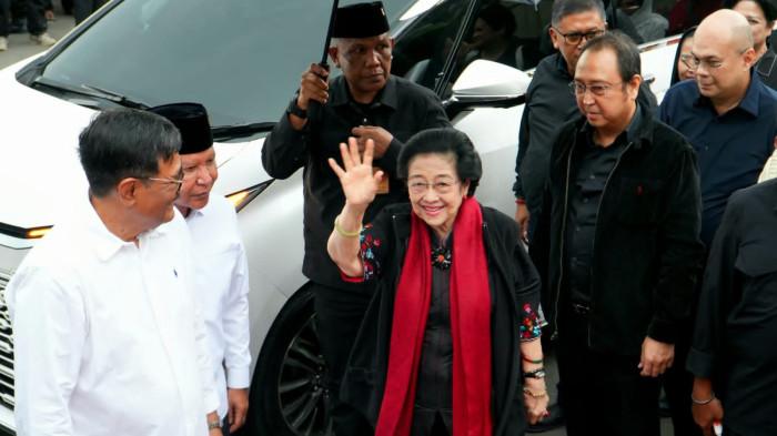 Megawati Ziarah Makam Bung Karno di Blitar, Said Abdullah: Bentuk Bakti ...