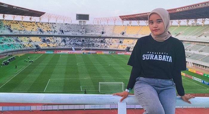 Cerita Bella Eka Putri jadi Bonita Setelah Takjub Lihat Langsung Persebaya - Surya.co.id