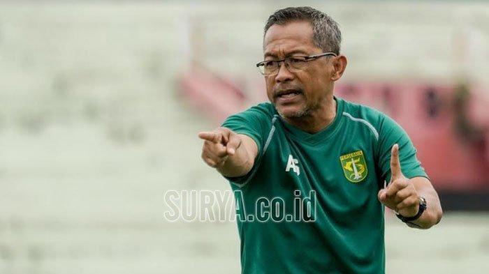 Aji Santoso is Back Kandang Bajul Ijo, Siap Beri Kejutan Bonek di ...