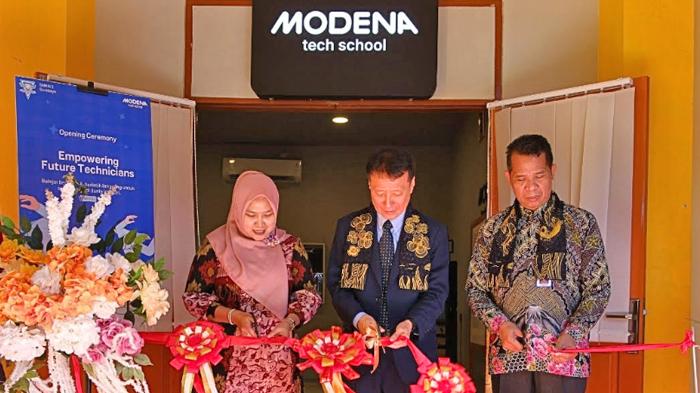 Modena Rangkul SMKN 2 Surabaya sebagai Modena Tech School Pertama di ...