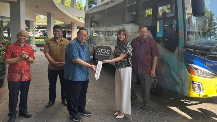 Hibahkan Bus Operasional ke PCU Surabaya, SPS Corporate: Eratkan Dunia ...