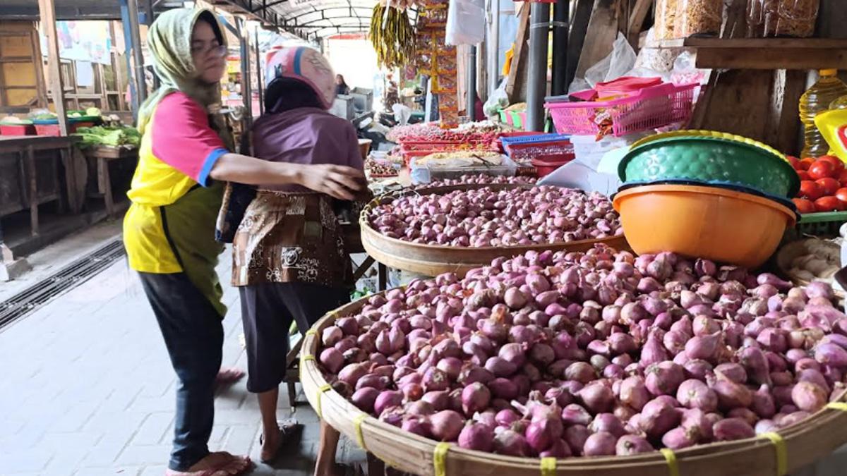 Harga Bawang Merah dan Cabai Rawit di Blitar Mulai Merangkak Naik ...