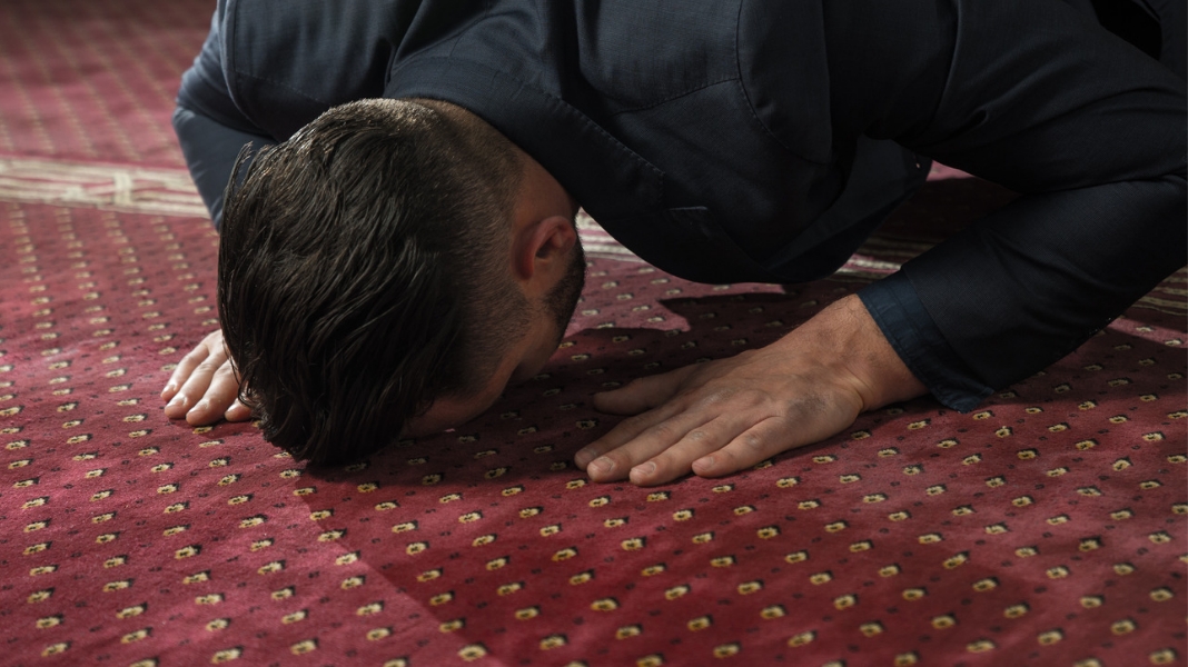 Doa Sujud Tilawah Arab, Latin dan Arti Lengkap Tata Caranya - Surya.co.id