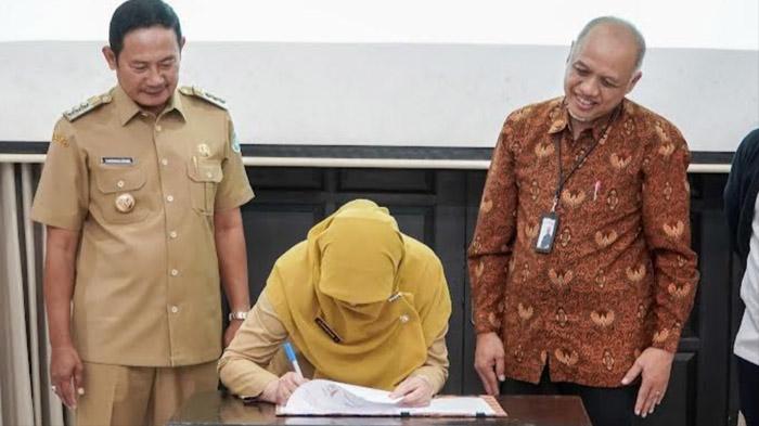 Permudah Akses Pelayanan Kesehatan ke Masyarakat, Pemkab Lamongan Teken MoU Fasilitasi dengan ...