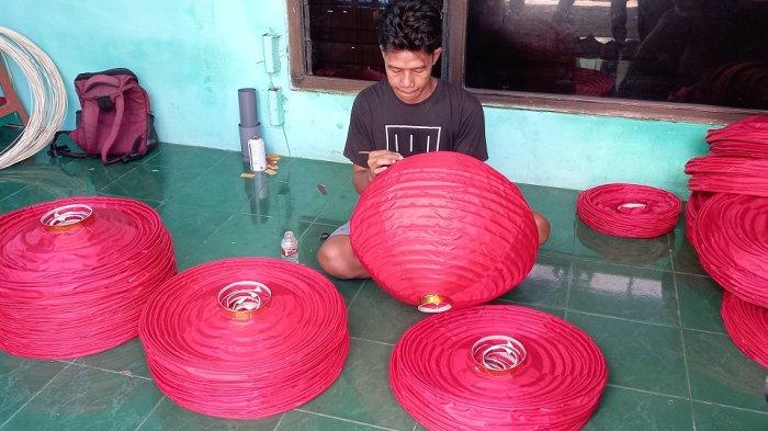 Dua Tahun Lebih Vakum Produksi, Kini Pesanan Lampion Meningkat Jelang ...