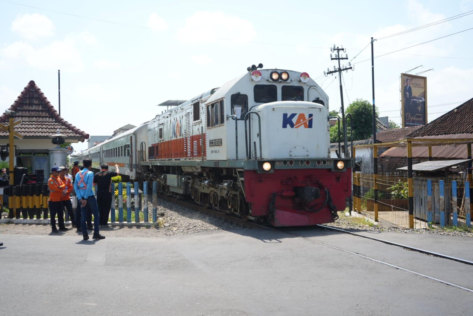 Hati-hati, Dulur! Ada Banyak Titik Perlintasan Kereta Api di Jember yang Tidak Terjaga ...