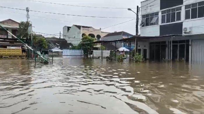 3 Lokasi di Pondok Aren Tangsel yang Tergenang setelah Hujan Deras - Tribuntangerang.com