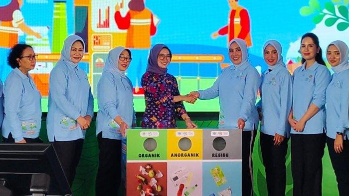 Peringati HPSN, KLH dan Seruni Kabinet Merah Putih Gelar Sembako Tukar Sampah di Kabupaten ...