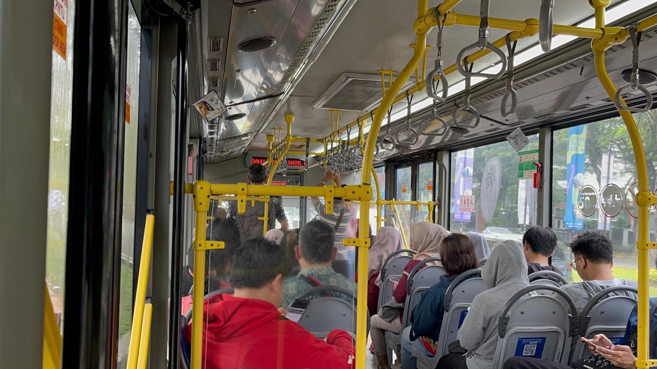 Dari Alam Sutera ke Blok M, Begini Pengalaman Naik TransJakarta Trayek ...