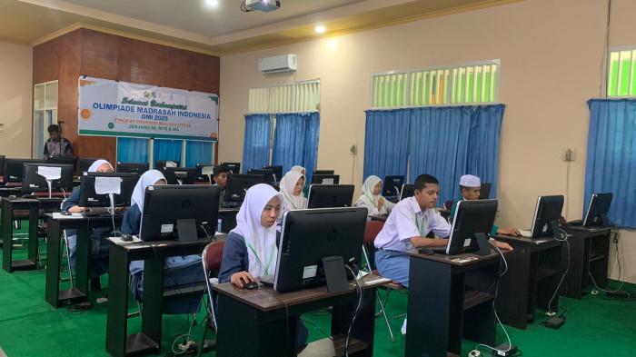 330 Siswa Madrasah Unjuk Inovasi dan Prestasi di Olimpiade Madrasah Indonesia 2025 Maluku Utara ...