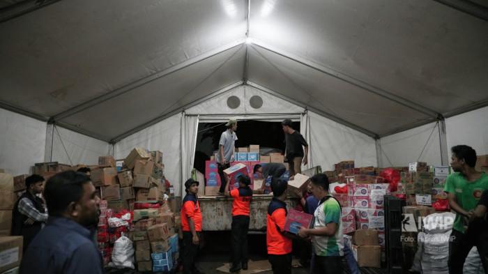 IWIP Salurkan Bantuan Logistik dan Dana Rp 900 Juta untuk Korban Banjir ...