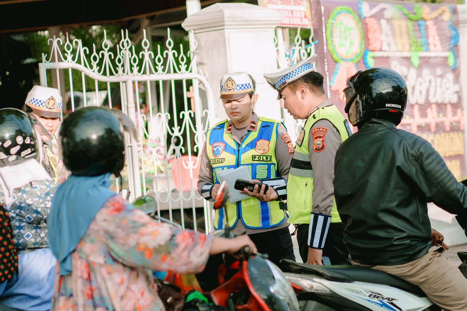 Ditlantas Polda Malut Gencar Edukasi Pengendara Jelang Operasi Patuh ...